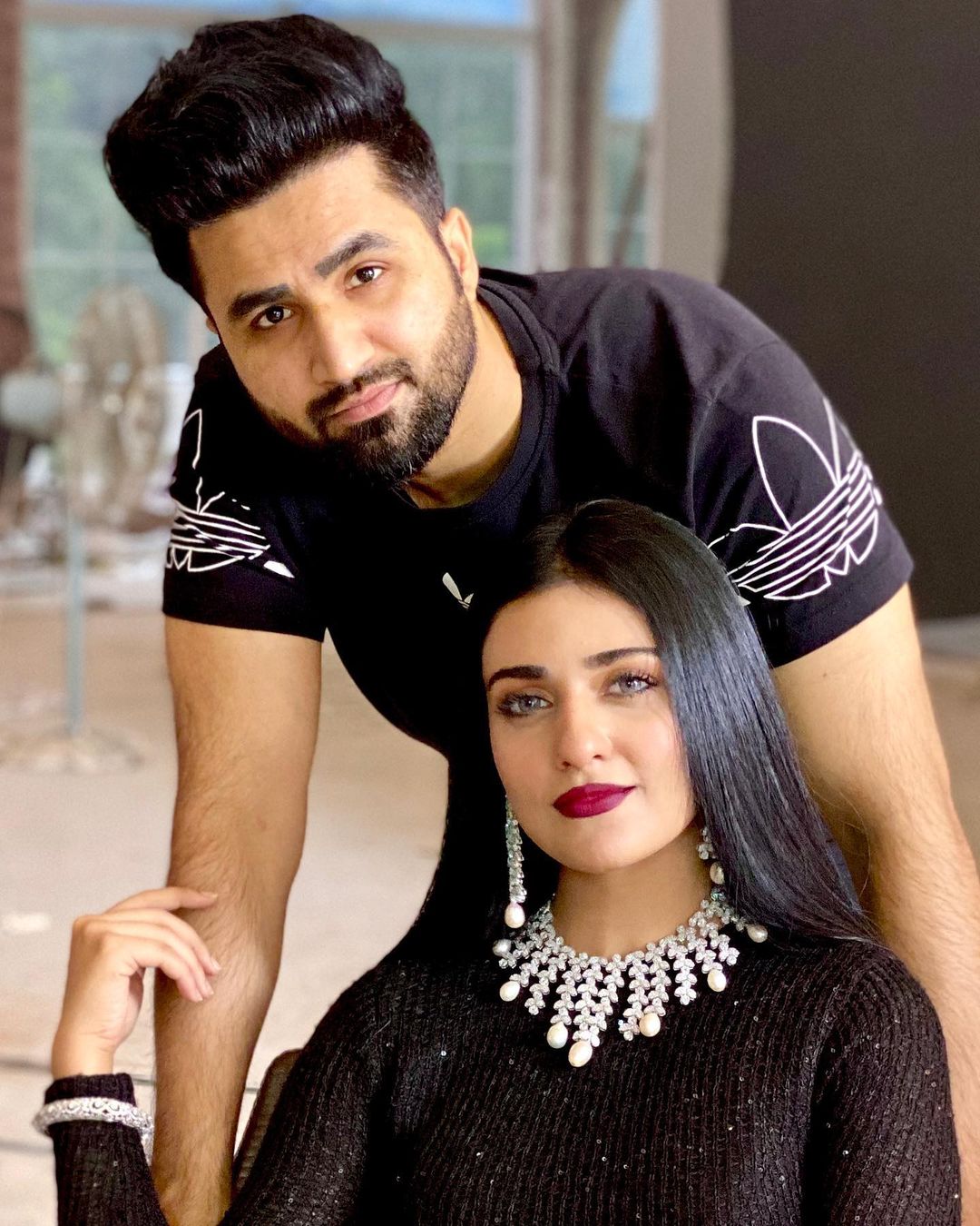 Sarah Khan And Falak Shabir Scream Couple Goals Incpak